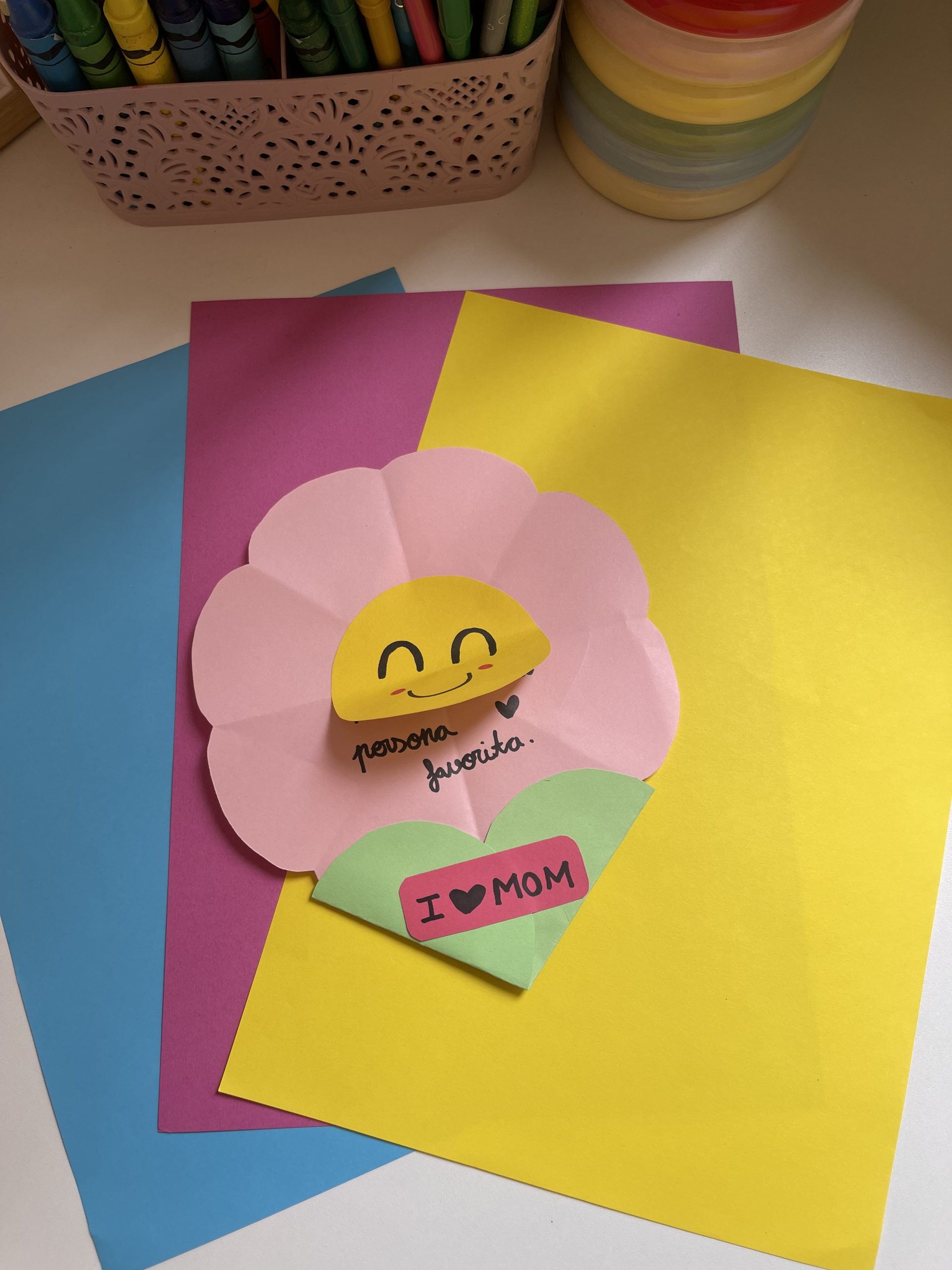 Las mejores manualidades Dia de la Madre - Aprendiendo con Sira